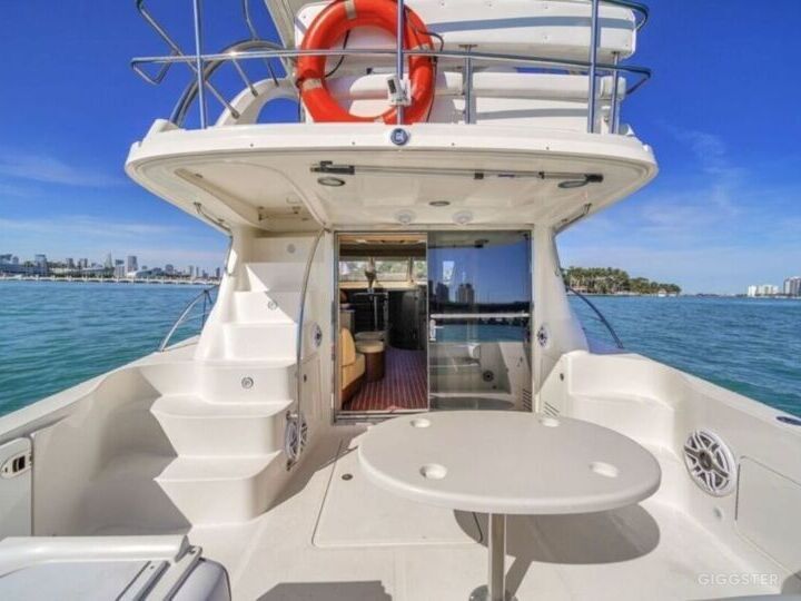 Sea Ray 56’ Flybridge Yacht | Rent this location on Giggster