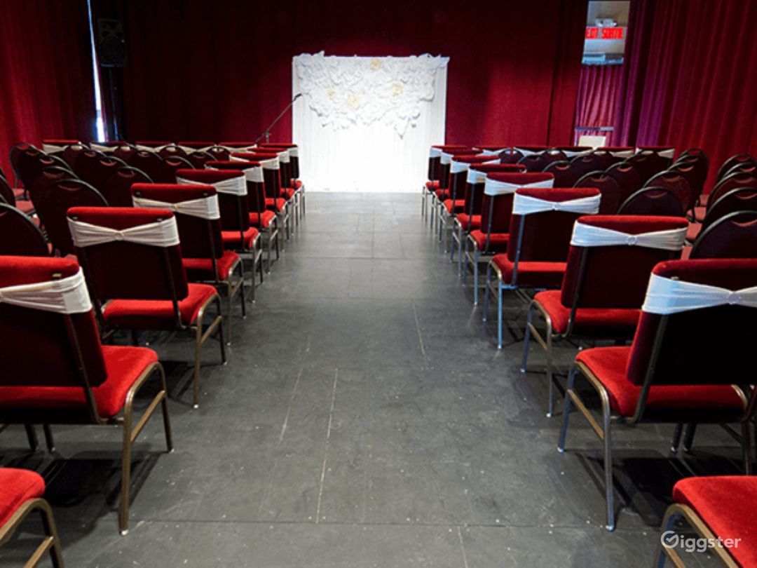 Red Studio in Winnipeg | Rent this location on Giggster