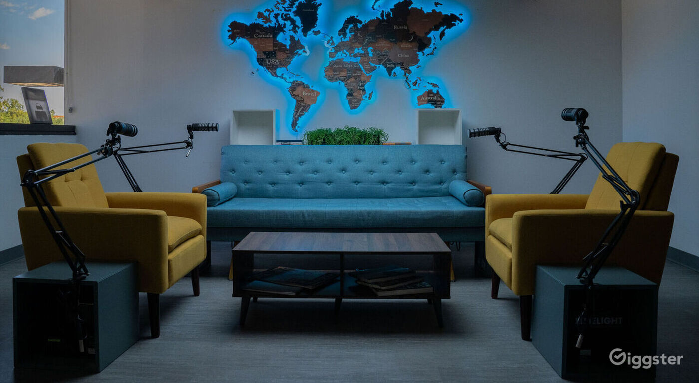 Scottsdale Modern Retro Podcast Recording Studio | Rent this location ...