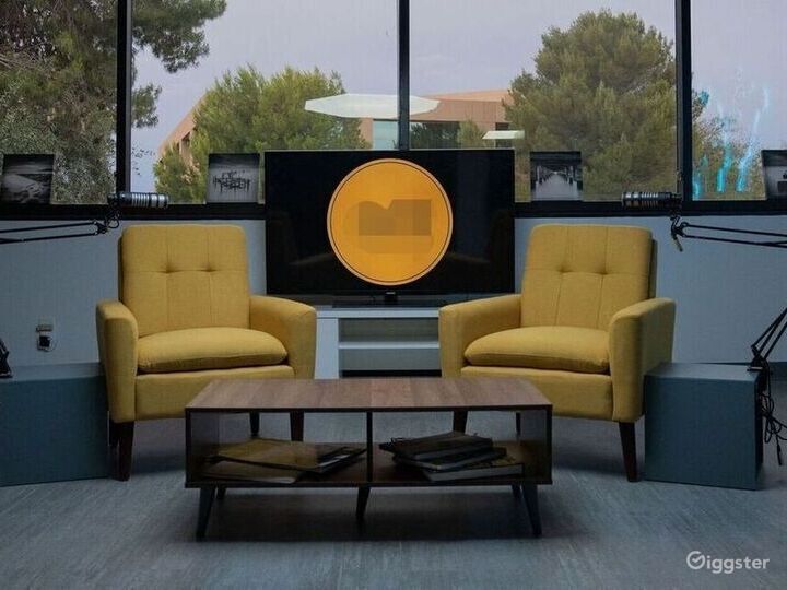 Scottsdale Modern Retro Podcast Recording Studio | Rent this location ...