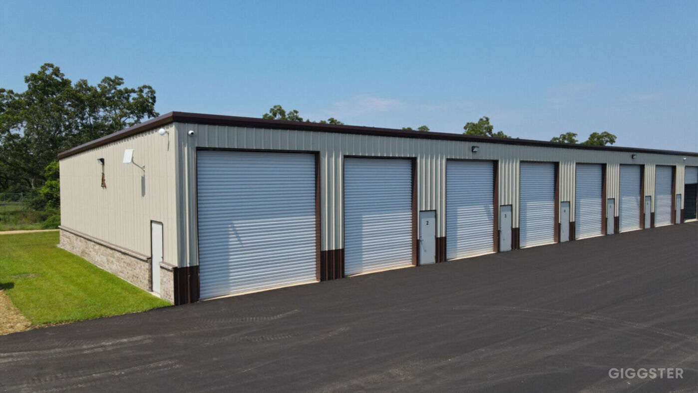 Oversized Enclosed and Covered Storage Facility. | Rent this location ...