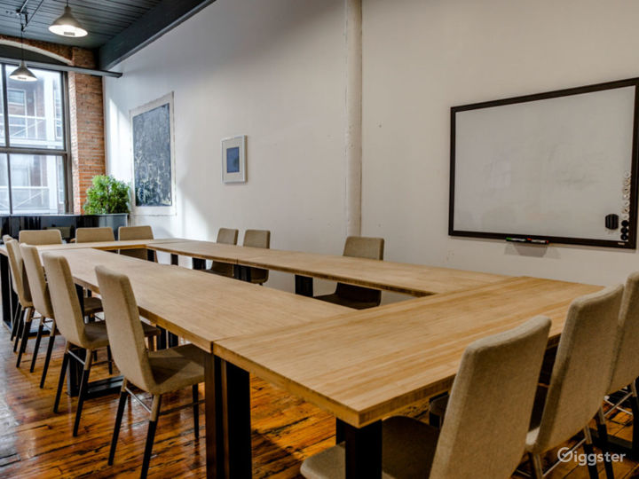 Multifunctional Bright Meeting Room | Rent this location on Giggster
