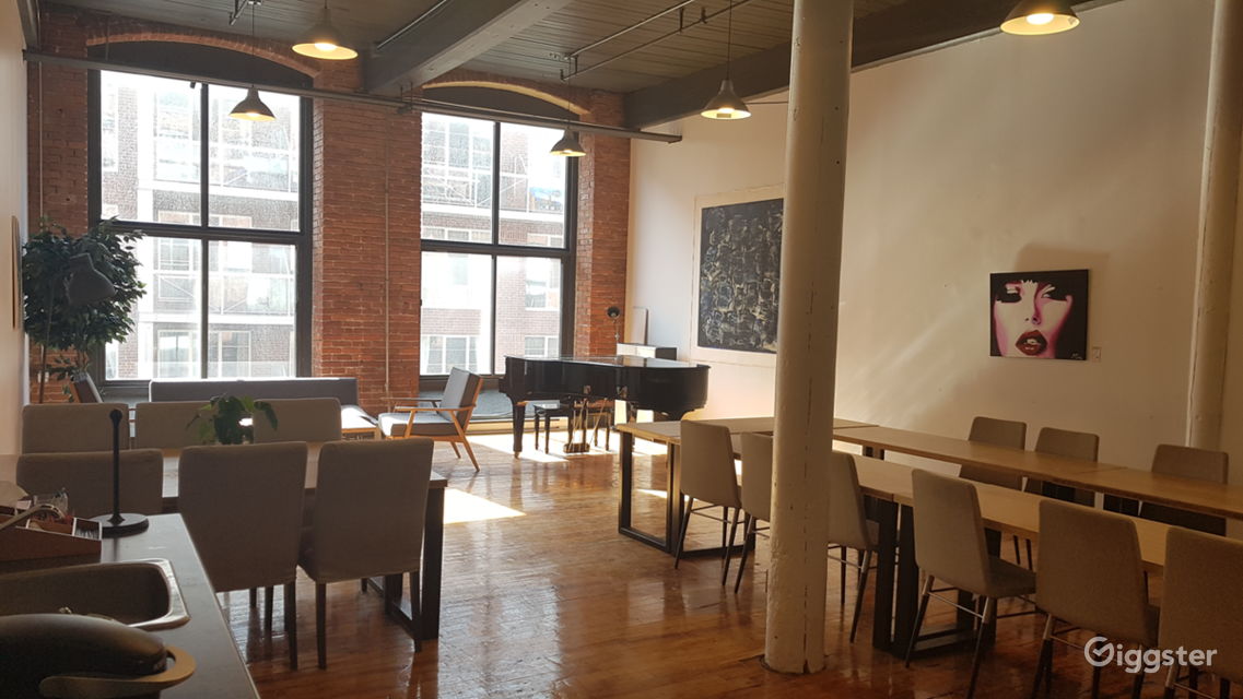 Multifunctional Bright Meeting Room | Rent this location on Giggster