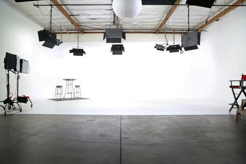 Amazing Fully Lit White Cyc Studio | Rent this location on Giggster