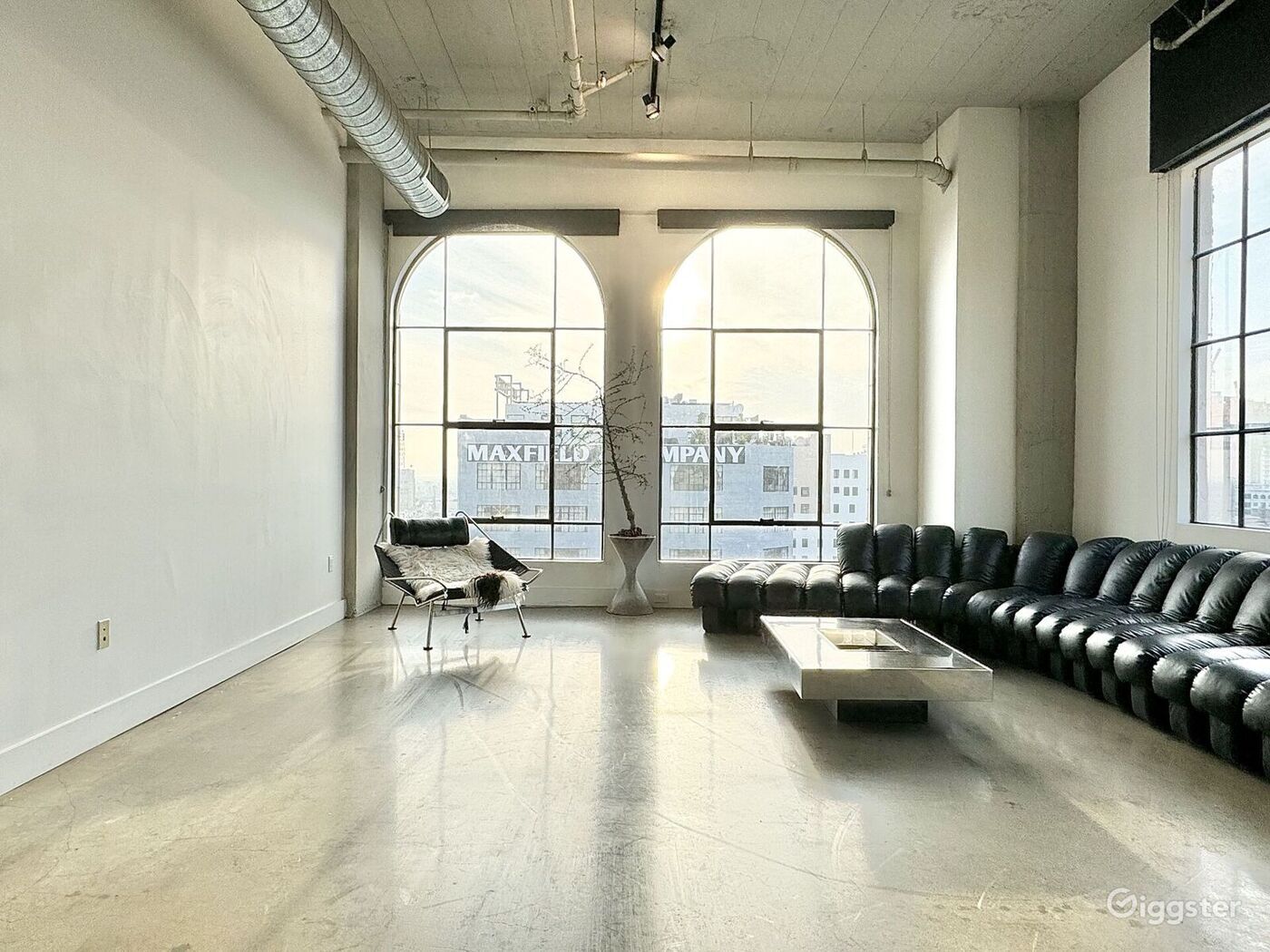 Industrial New York Loft with DTLA View | Rent this location on Giggster