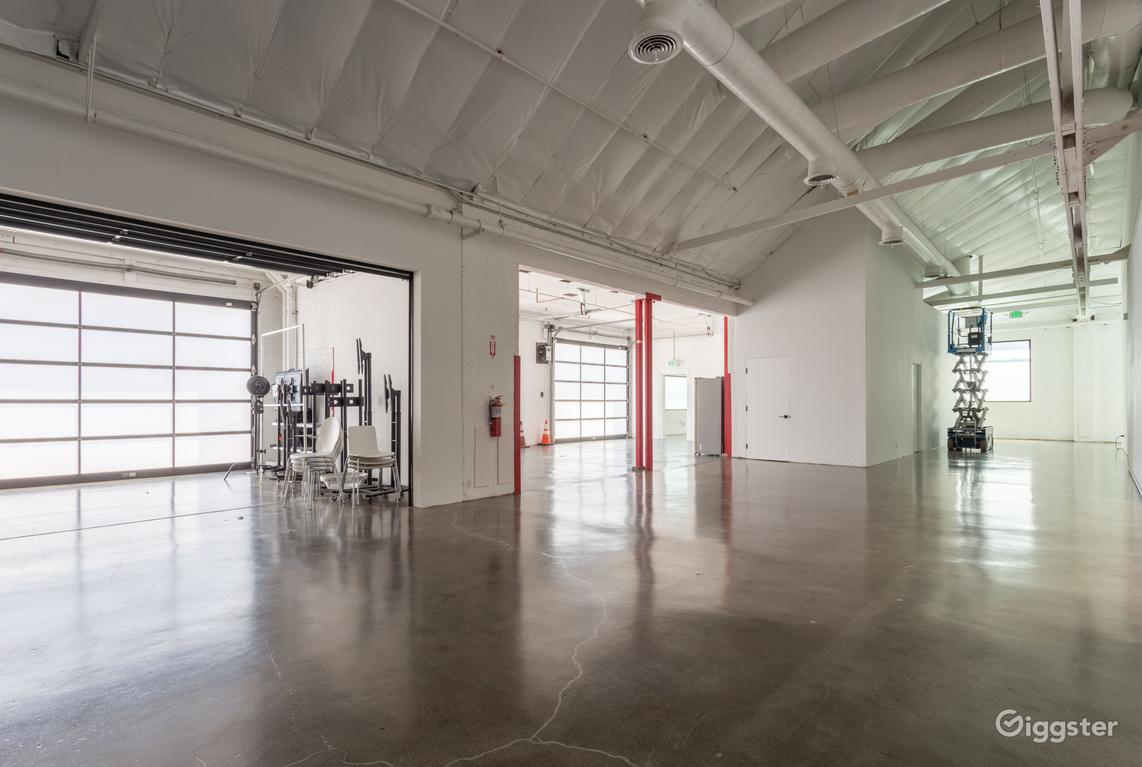 Studio No.200 - B | Rent this location on Giggster