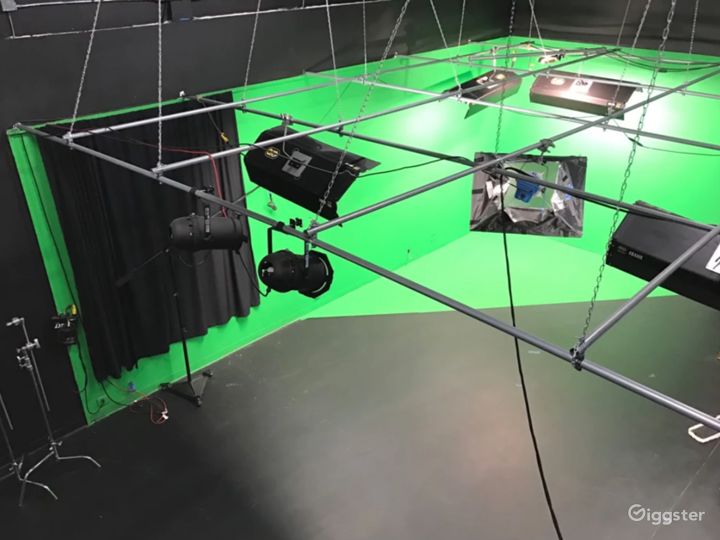 Dynamic Green Screen Studio | Rent this location on Giggster