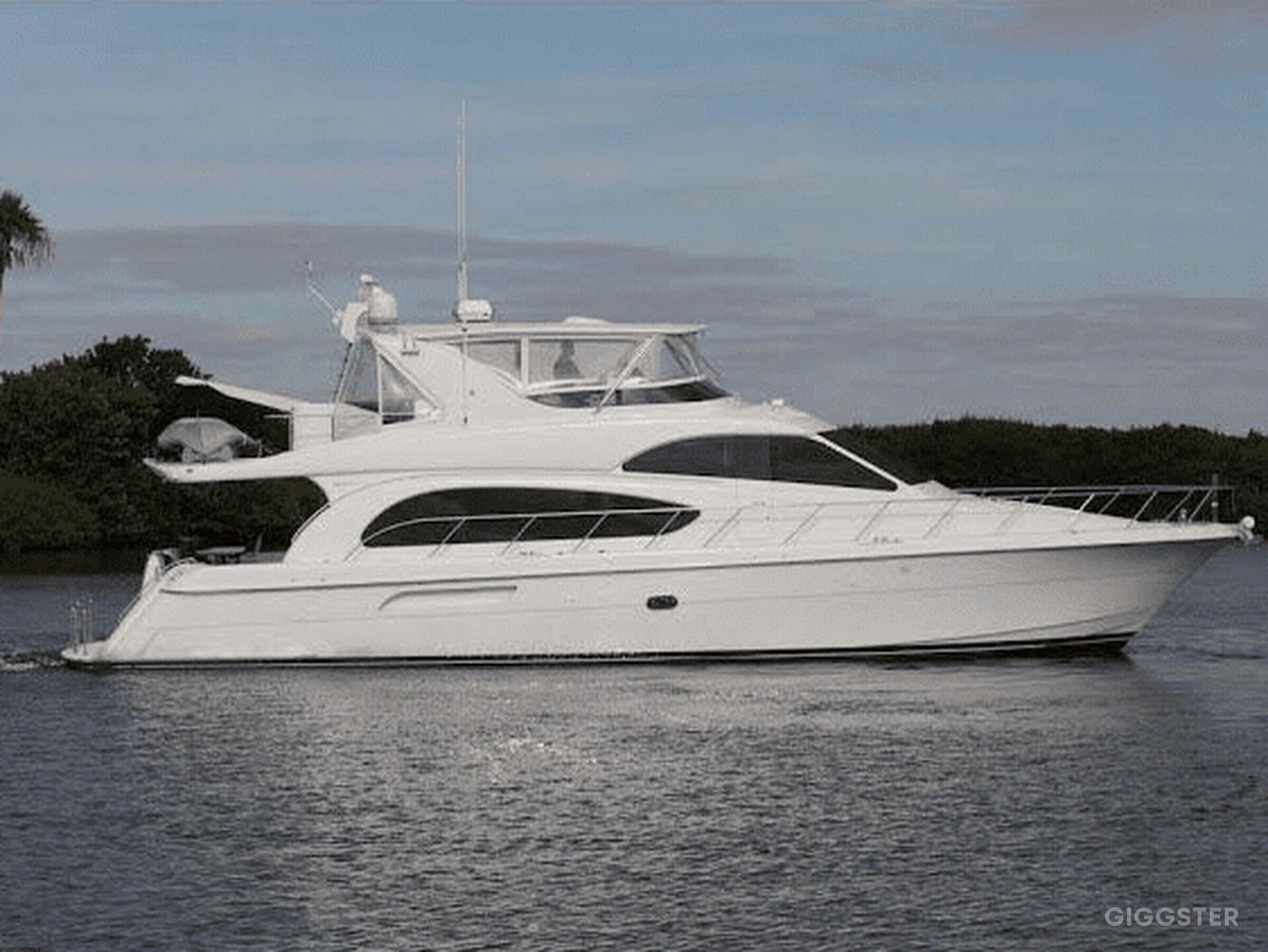 65' HATTERAS / FAMILY HATTERS BOAT | Rent this location on Giggster