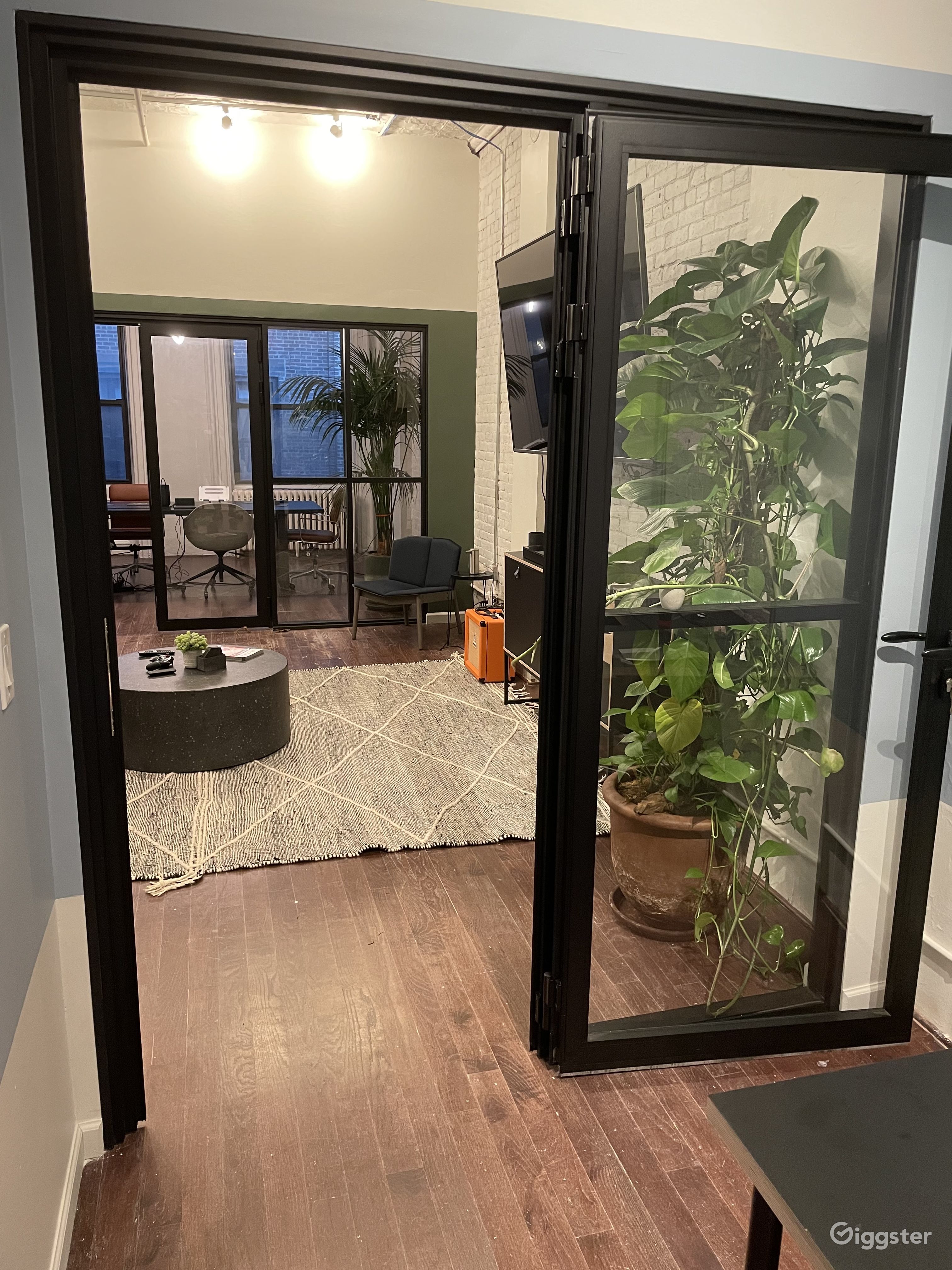 Union Square Chic and Flexible Modern Office | Rent this location on ...