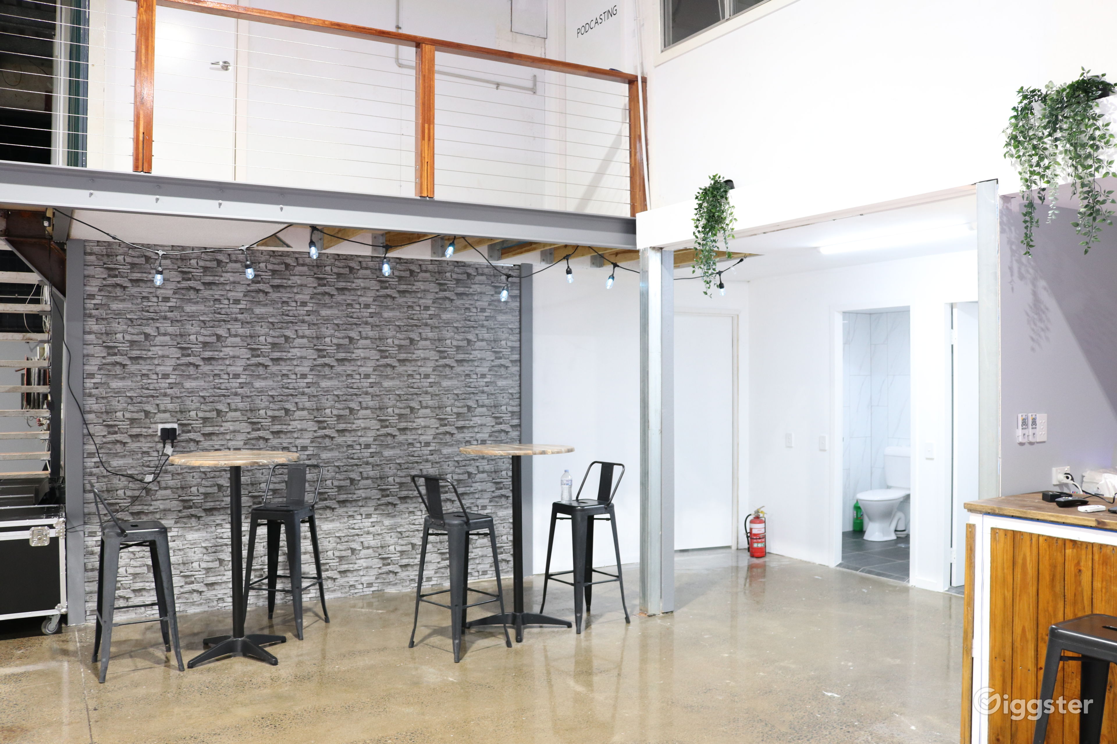 Warehouse - Studio space in Rocklea BRISBANE | Rent this location on Giggster