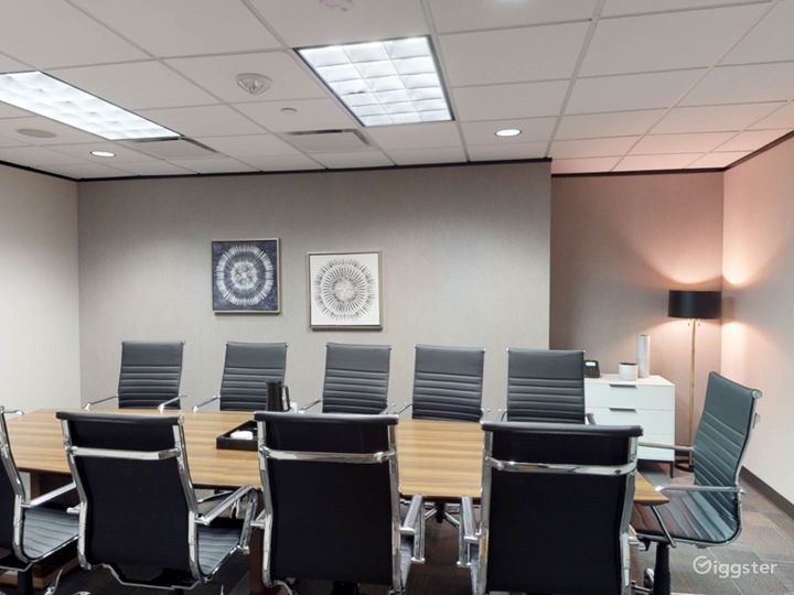 Executive 12-Person Conference Room Lakeline | Rent this location on ...