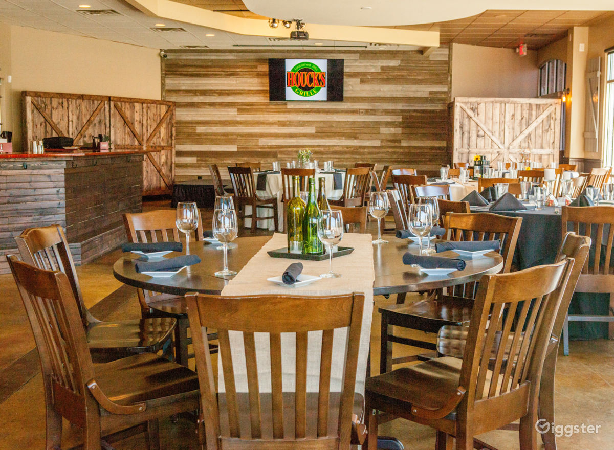 Bar & Grille with farmhouse appeal | Rent this location on Giggster
