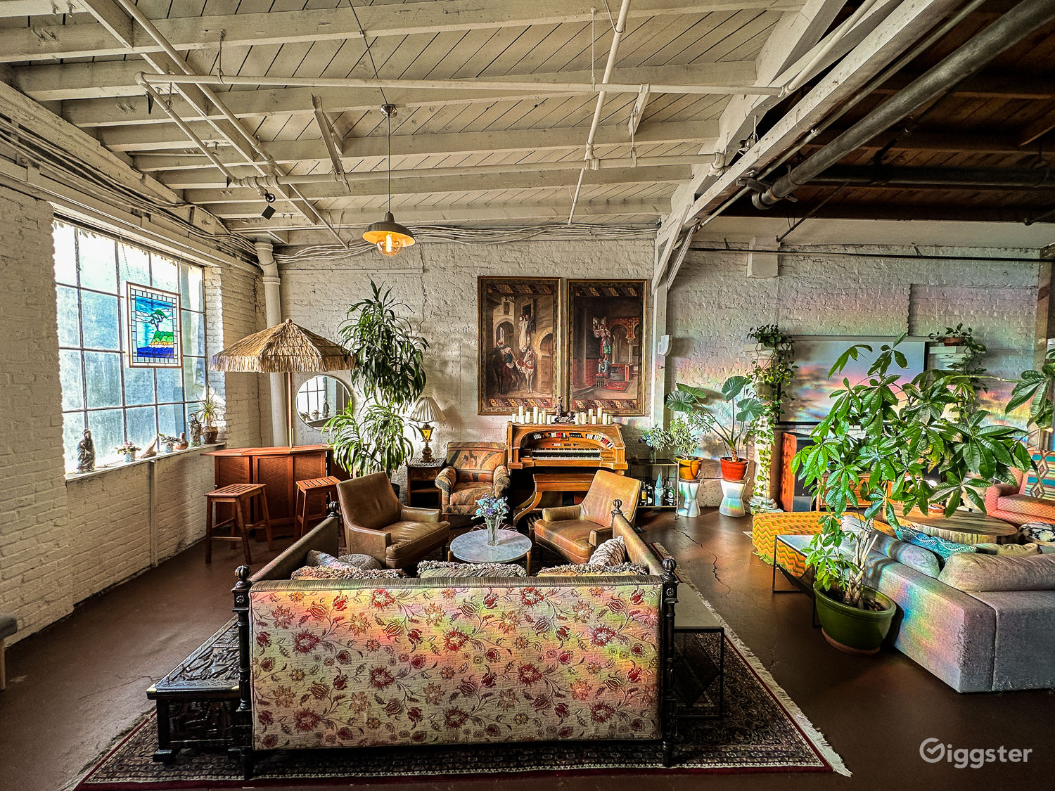 Large Stylized Warehouse Space & Soundproofed Room | Rent this location ...