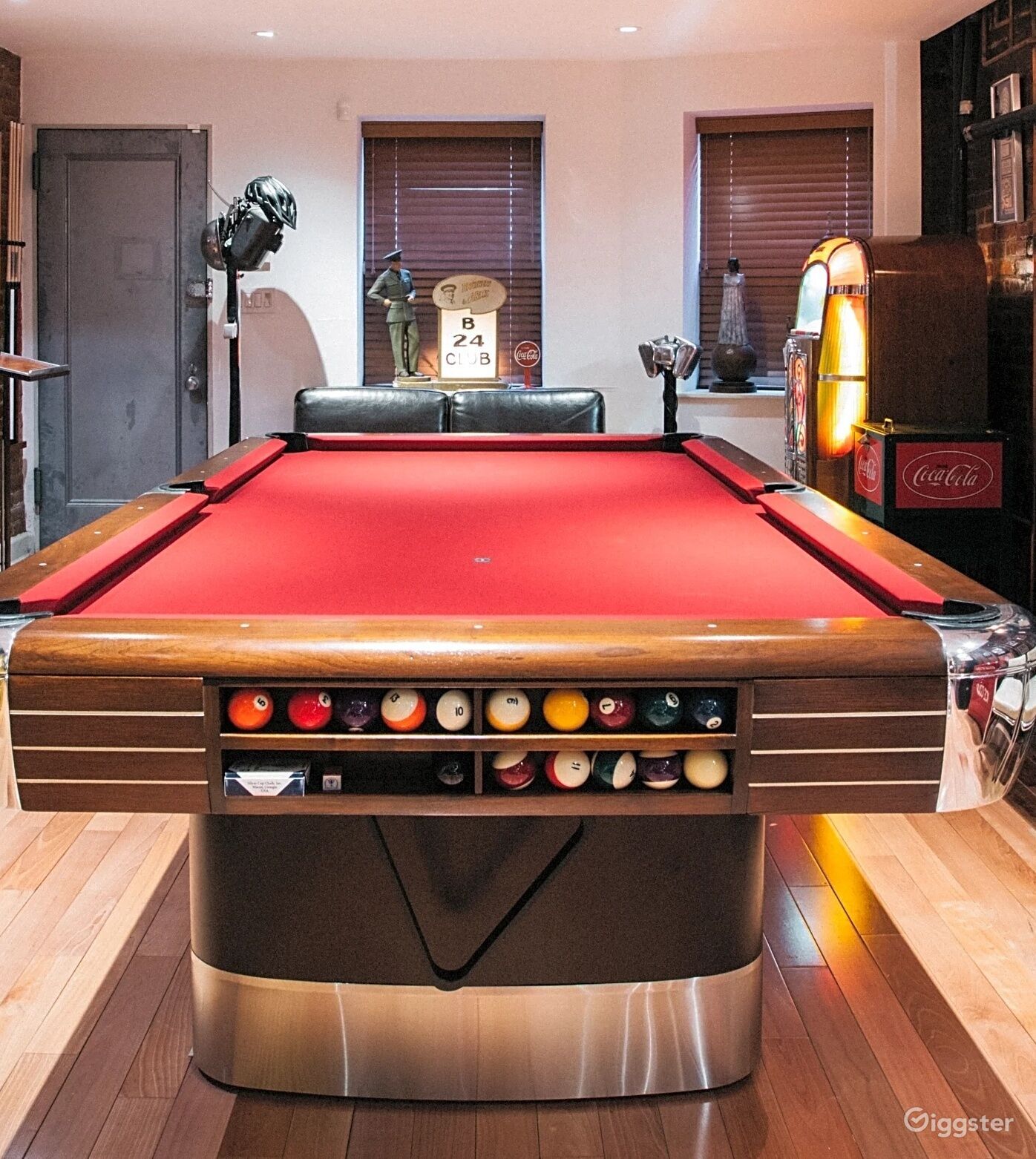 The Pool Room | Rent this location on Giggster