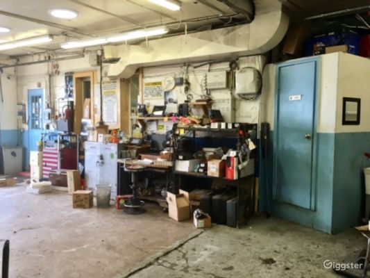 Auto Body Shop | Rent this location on Giggster