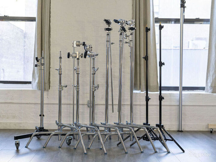 Photography Studio w/ PROFOTO, TETHERING, Props | Rent this location on ...