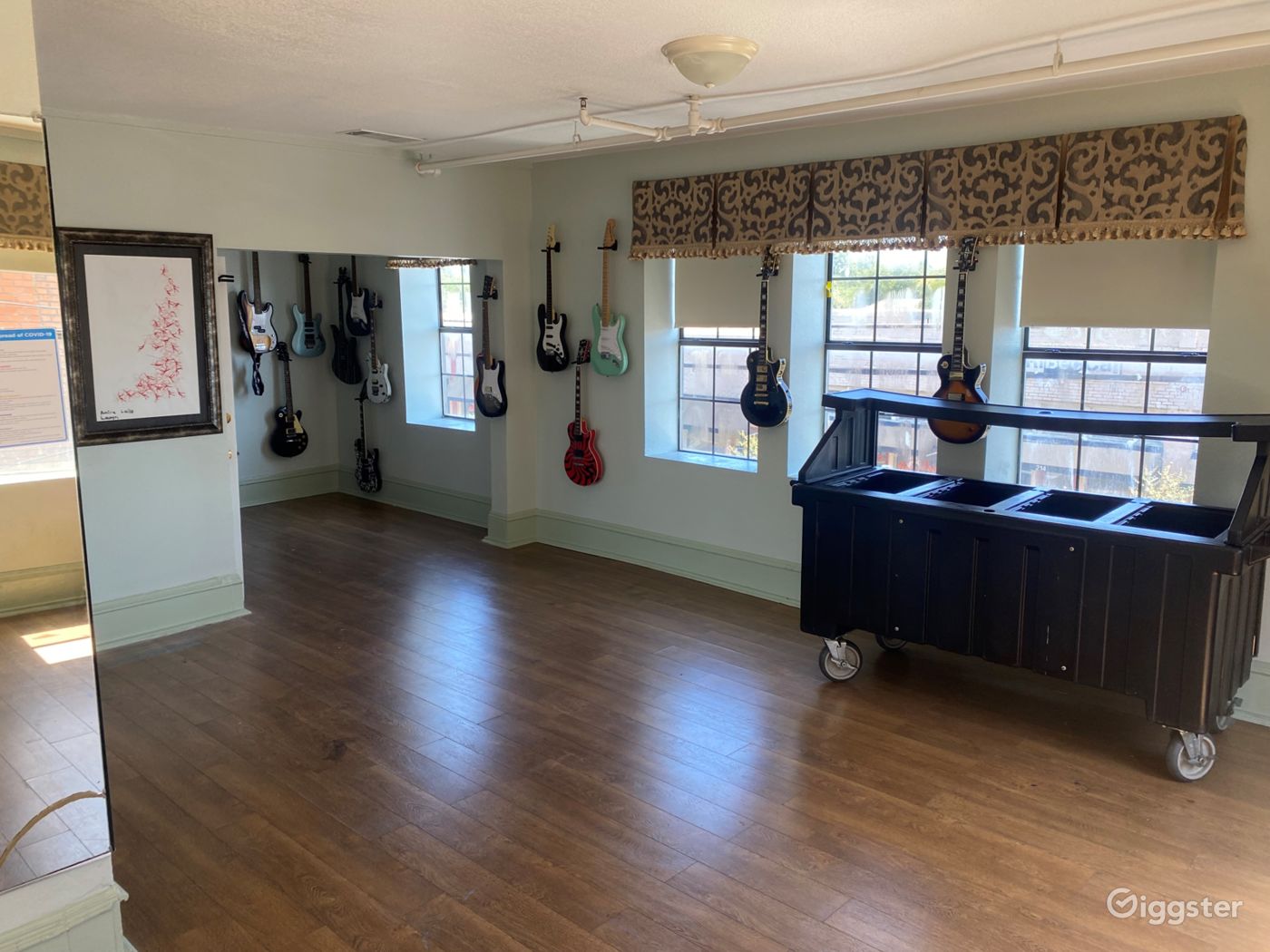 Versatile Multi-Purpose Room | Rent this location on Giggster