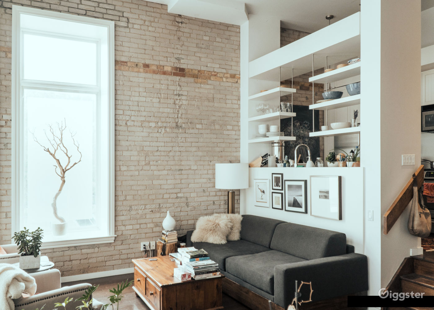@TorontoShutterbugs: Hard Downtown Toronto Loft | Rent this location on ...