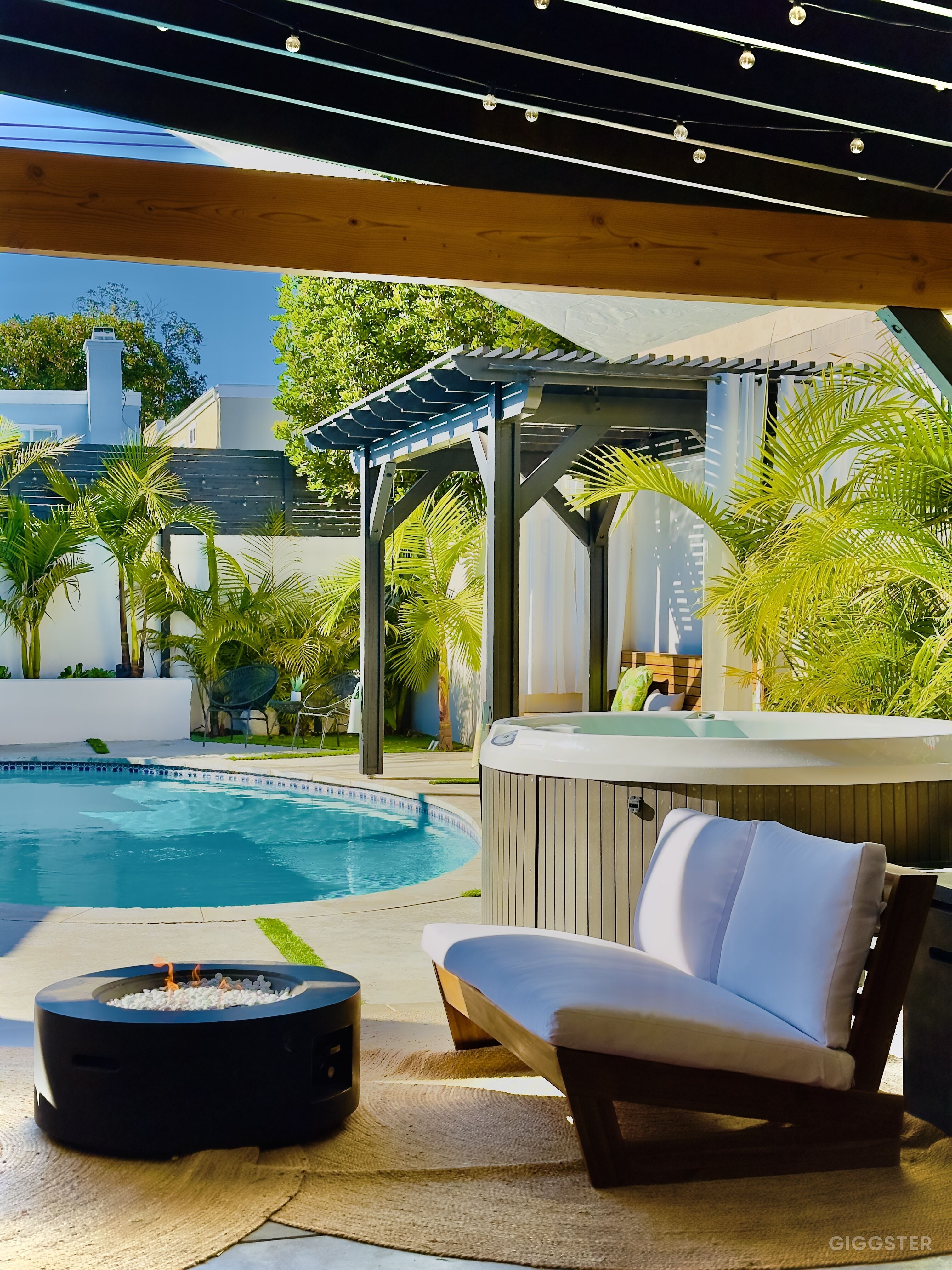 Tulum Vibes Mid-Century Modern Pool/ BBQ/ Jacuzzi | Rent this location ...