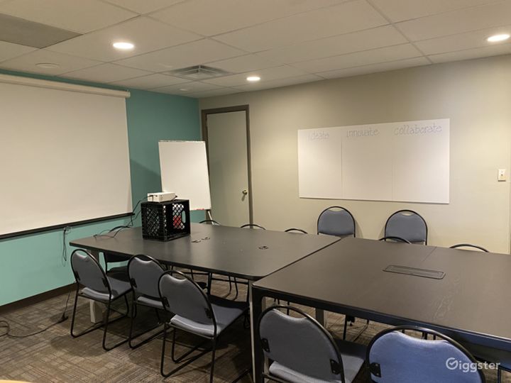 Large Meeting Room | Rent this location on Giggster