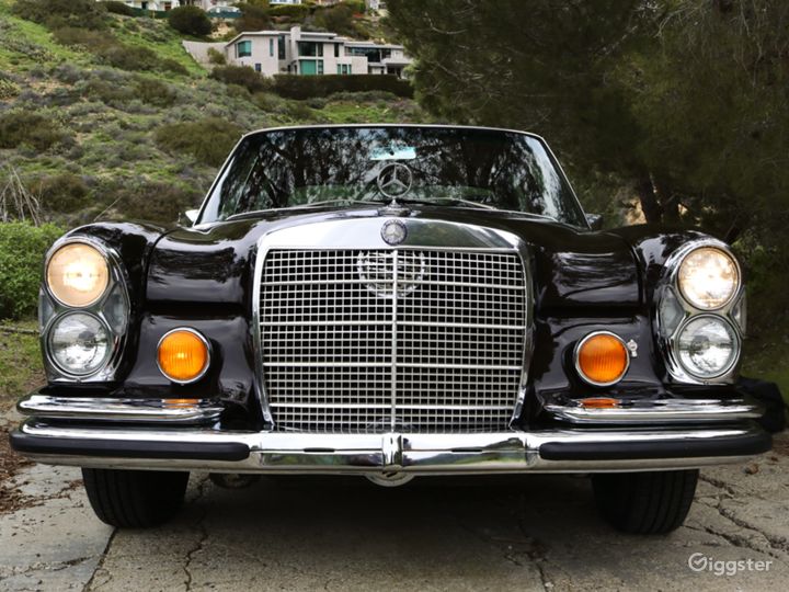 1972 Mercedes Benz - Brown Classic Luxury 4 Door | Rent this location ...