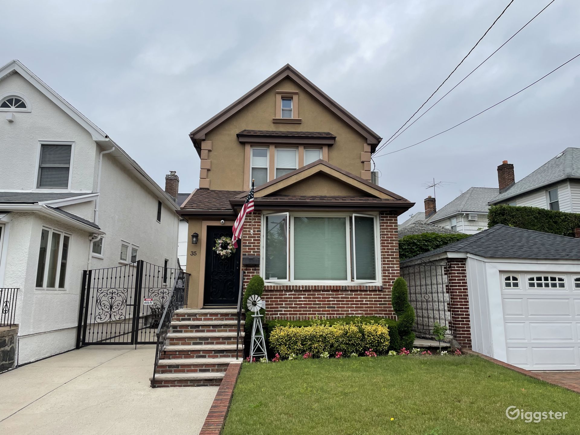 3 BEDROOM QUANT HOME NEAR THE RIVER | Rent this location on Giggster