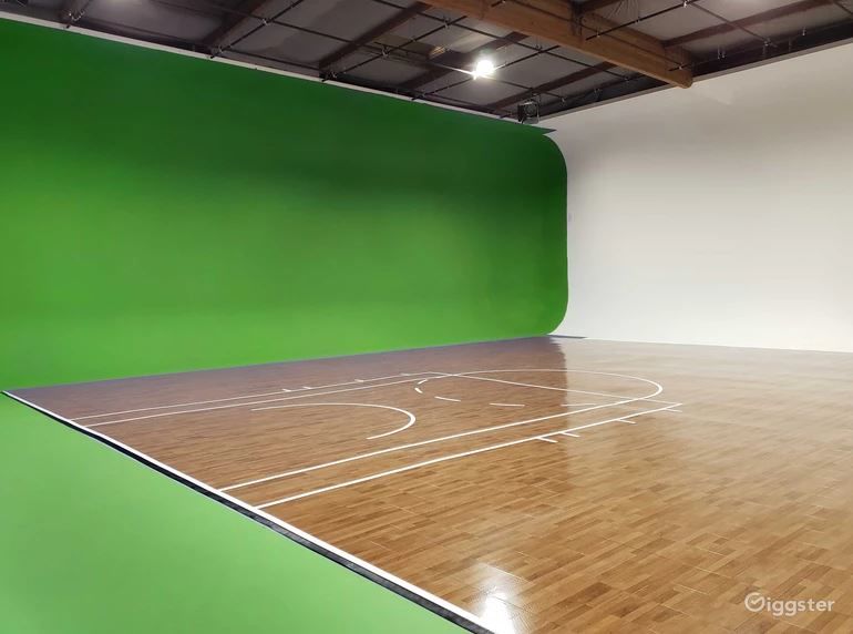 Studio 4 - GREEN SCREEN STUDIO, CYCLORAMA SOUNDSTAGE | Rent this ...