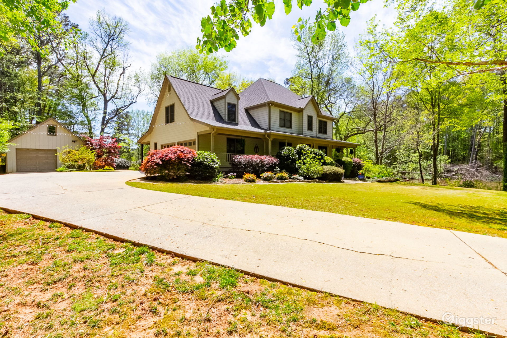 Large Secluded Lake Home Beautiful Outdoor Space | Rent this location ...