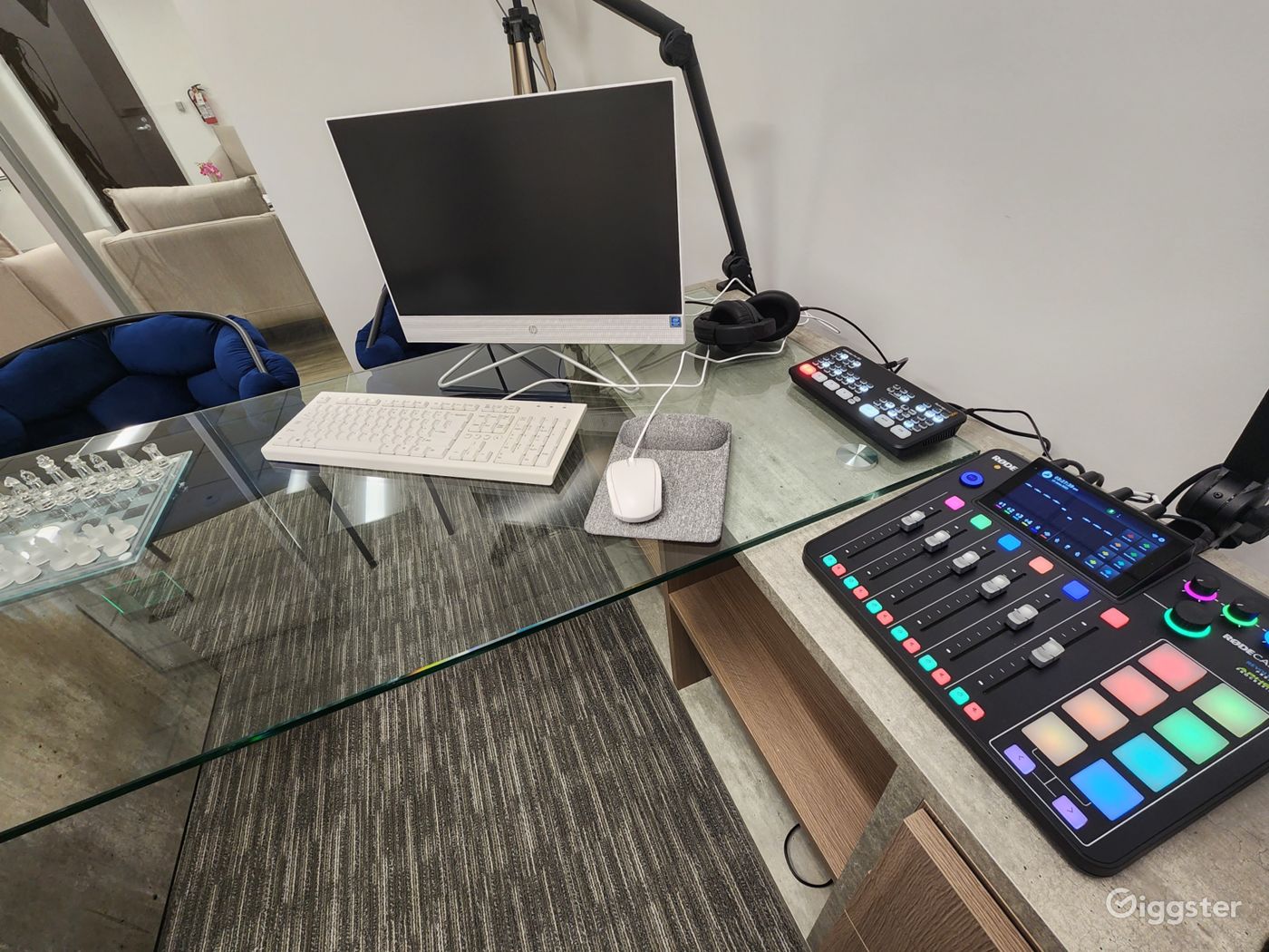 Luxury Podcast Studio in Beverly Hills | Rent this location on Giggster