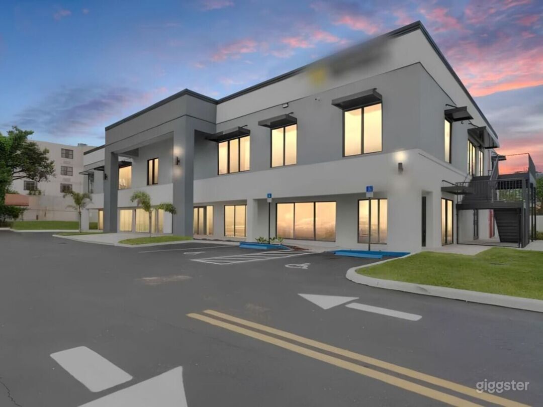 Modern, Flexible Event Space | Rent this location on Giggster