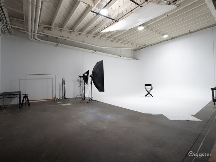 Studio with a Large Corner CYC Wall | Rent this location on Giggster