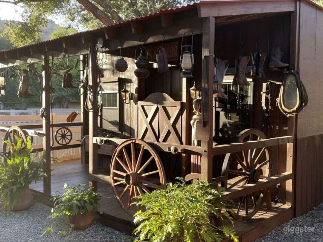 Cowboy Ranch & Saloon | Rent this location on Giggster