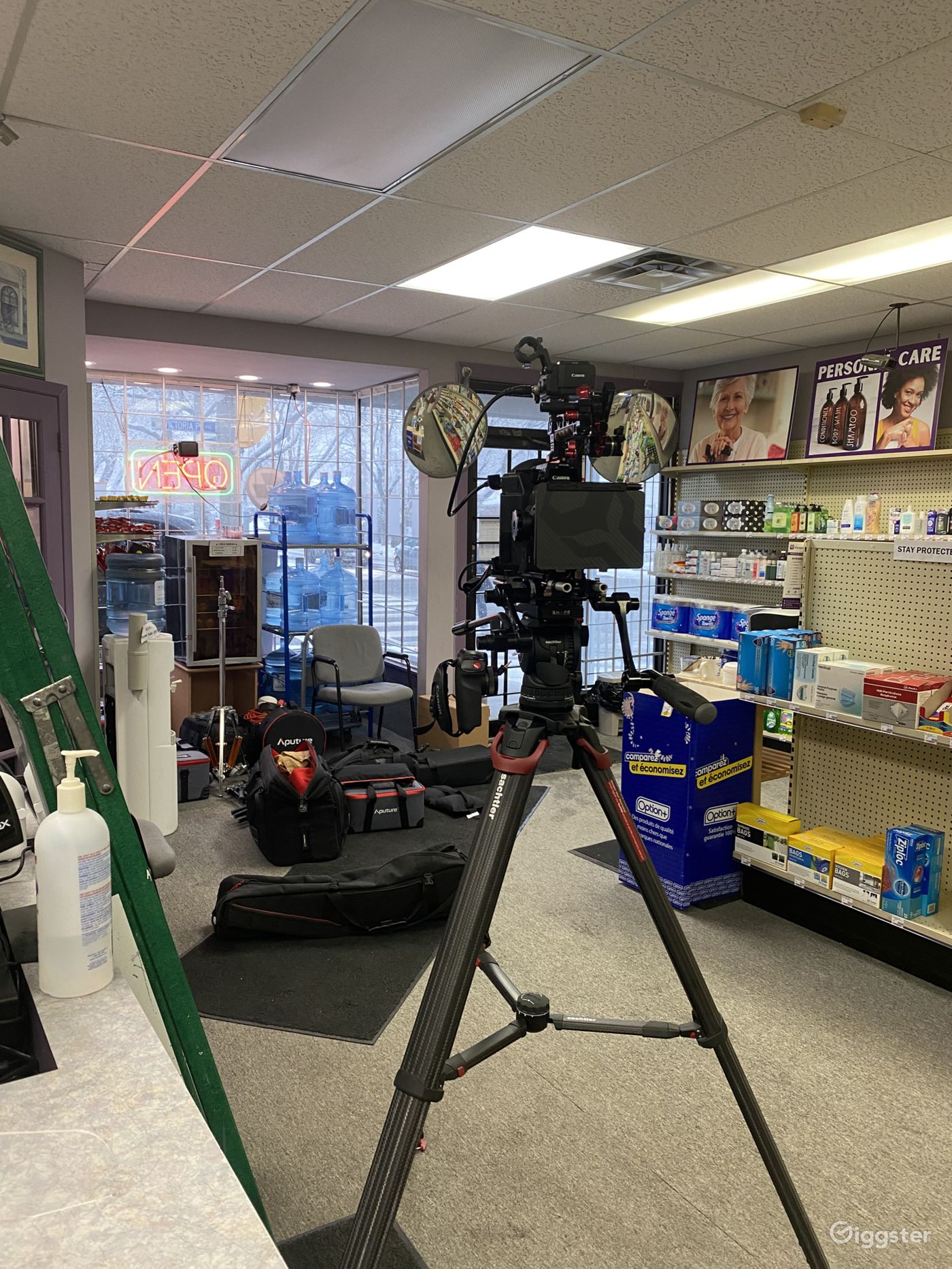 Independent Traditional Pharmacy in Toronto | Rent this location on ...