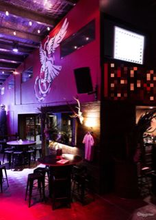 Psychedelic Californian Desert Warehouse | Rent this location on Giggster