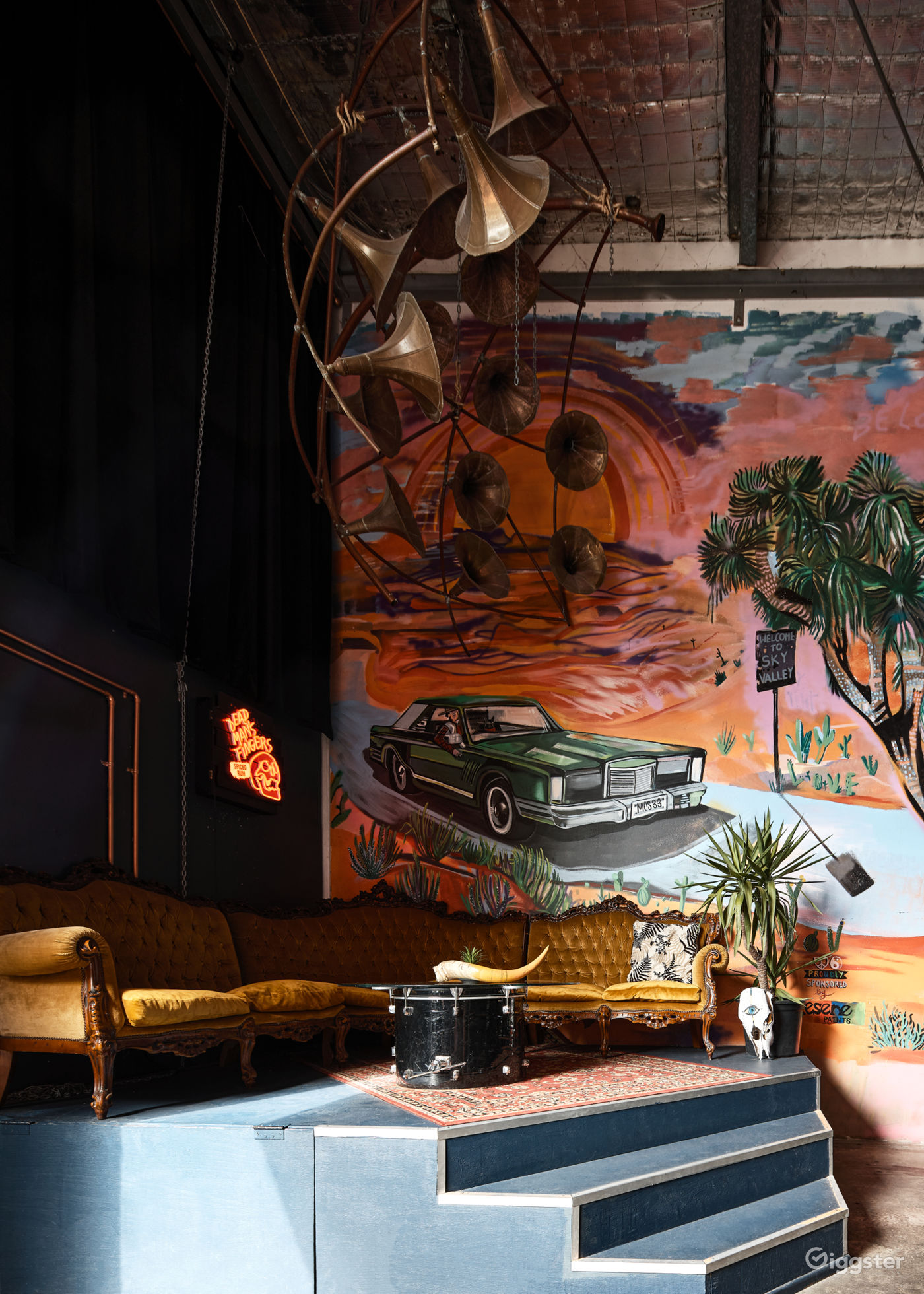 Psychedelic Californian Desert Warehouse | Rent this location on Giggster