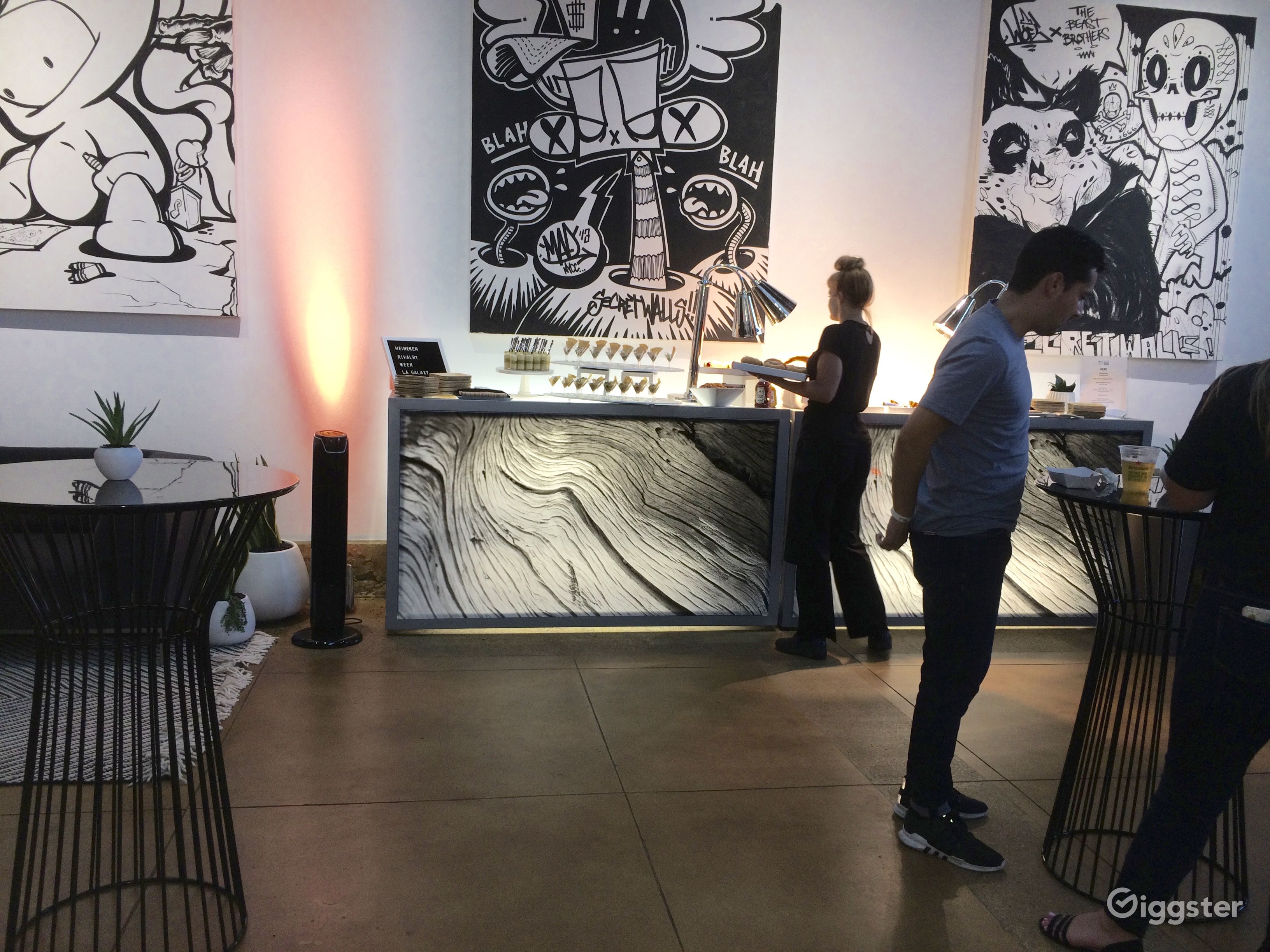 Beautiful Pop-up Gallery or Retail Event Space | Rent this location on ...