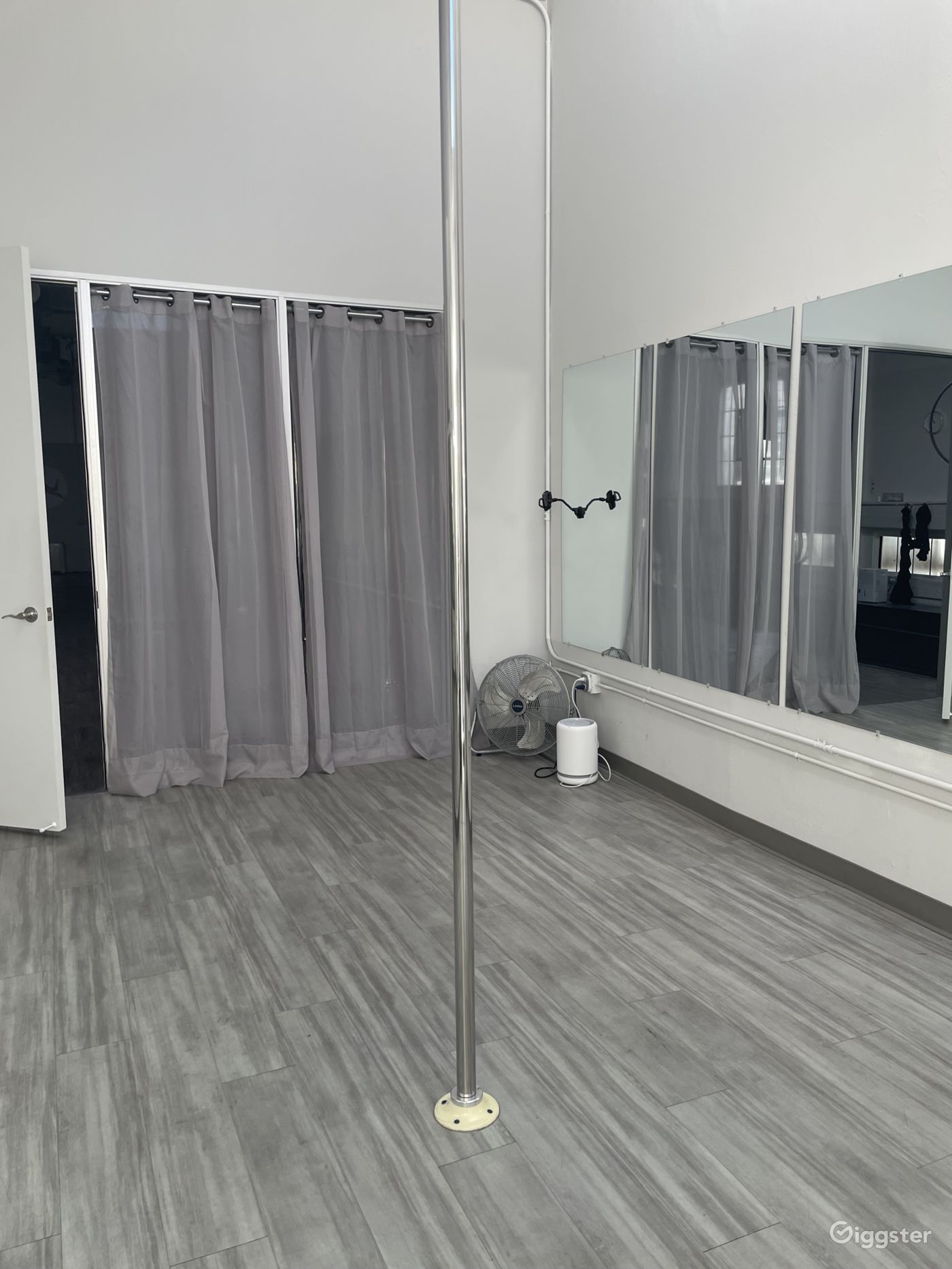 Private Pole Dance Studio | Rent this location on Giggster