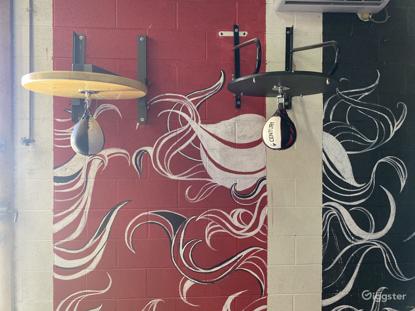 Vintage Boxing Gym "Old School" | Rent this location on Giggster