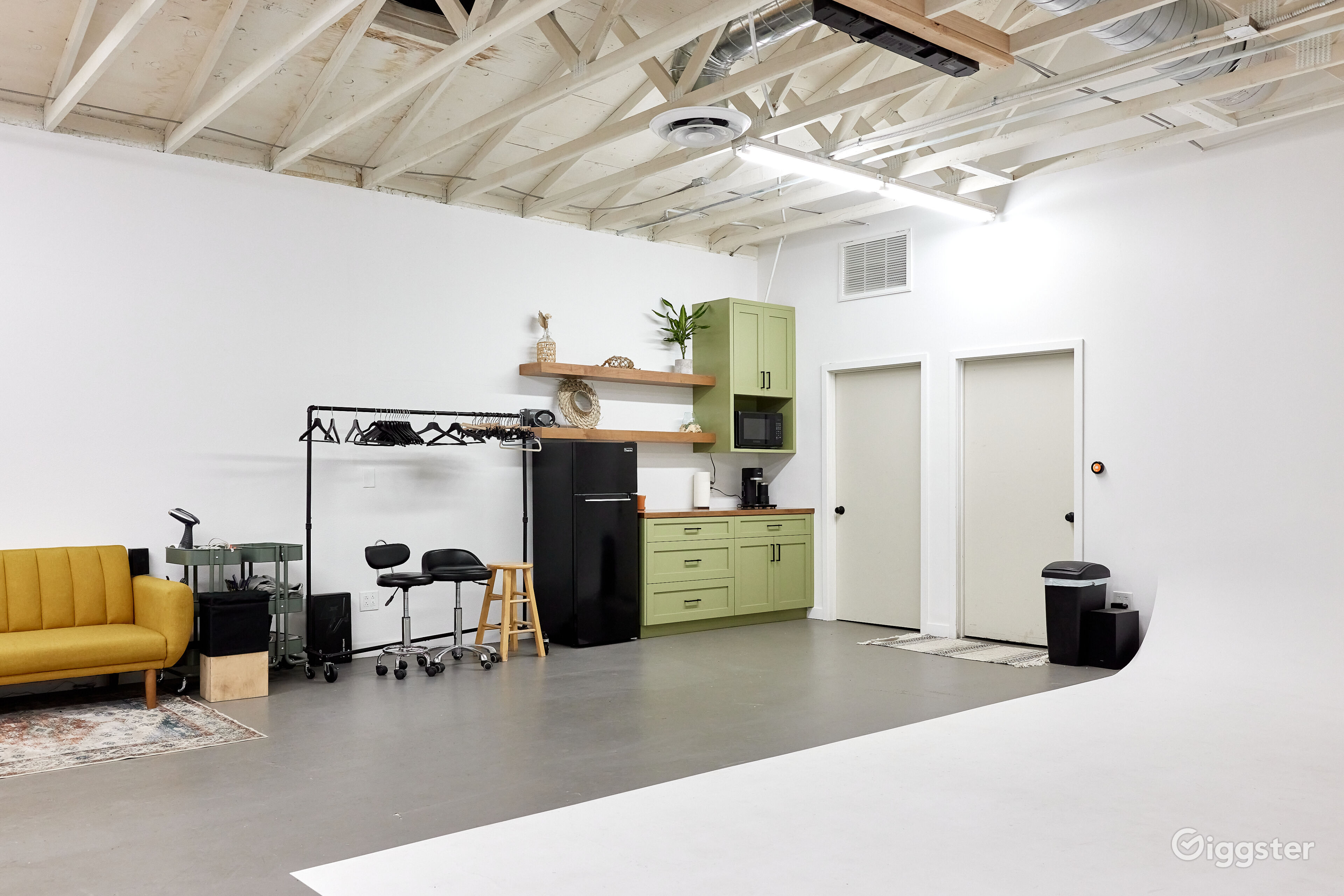 Industrial Cyc wall studio | Rent this location on Giggster