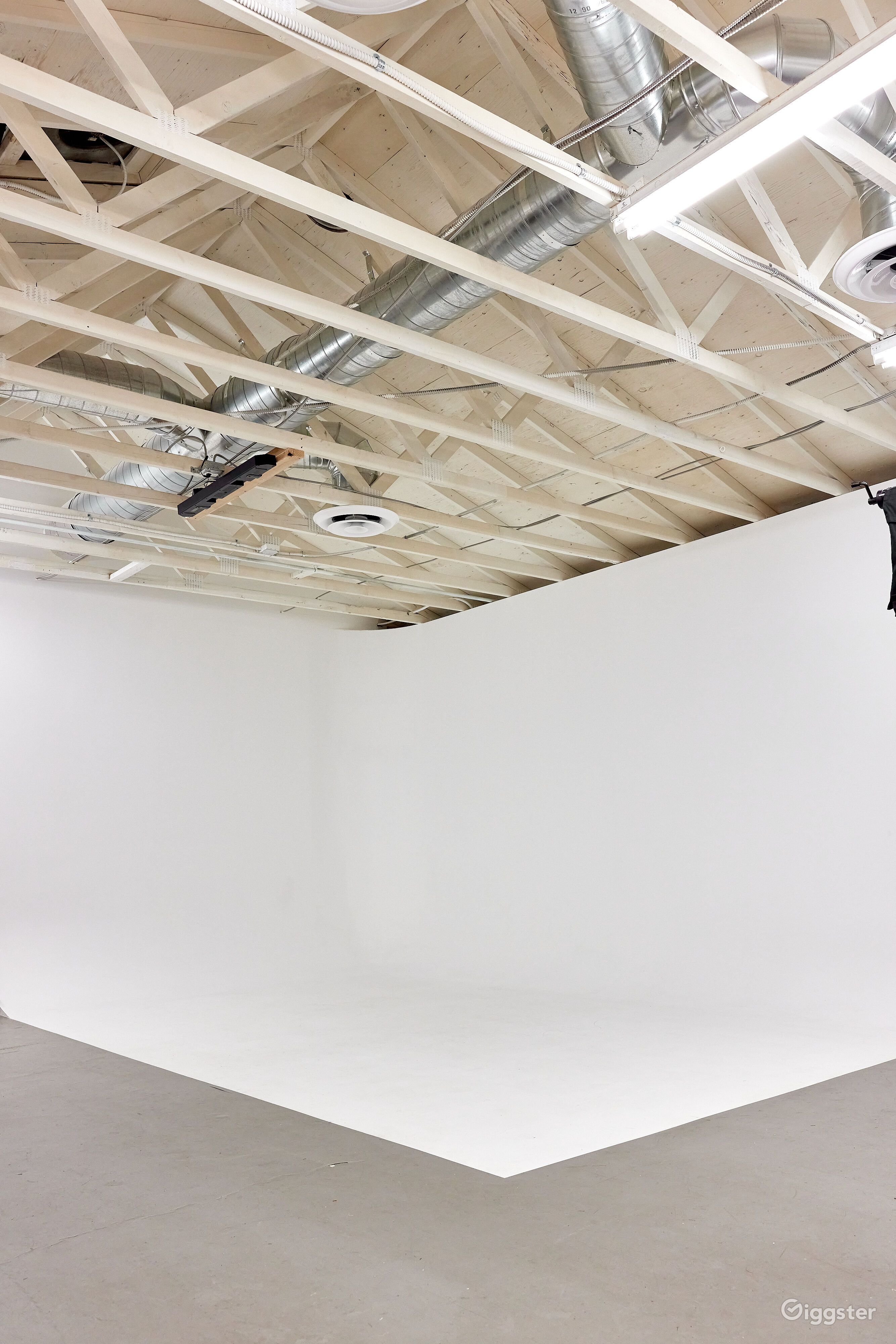 Industrial Cyc wall studio | Rent this location on Giggster