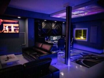 Futuristic Recording Studio | Rent this location on Giggster