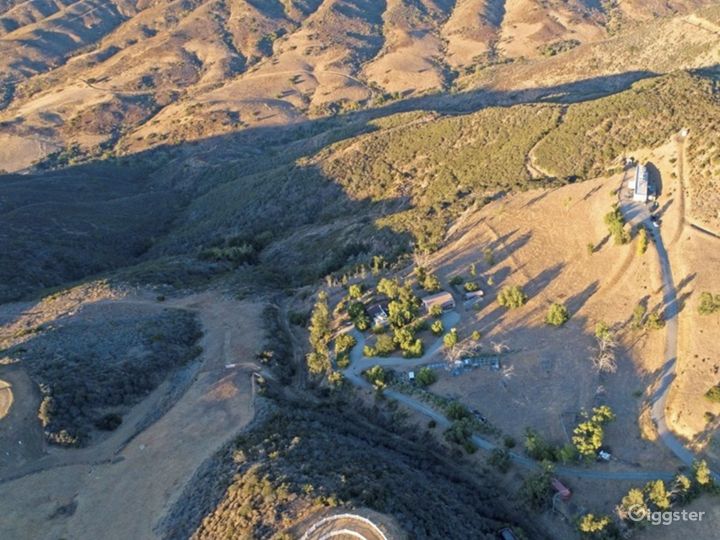 19 Acre w/Several Stuctures,Prkng,Incredible Views | Rent this location ...