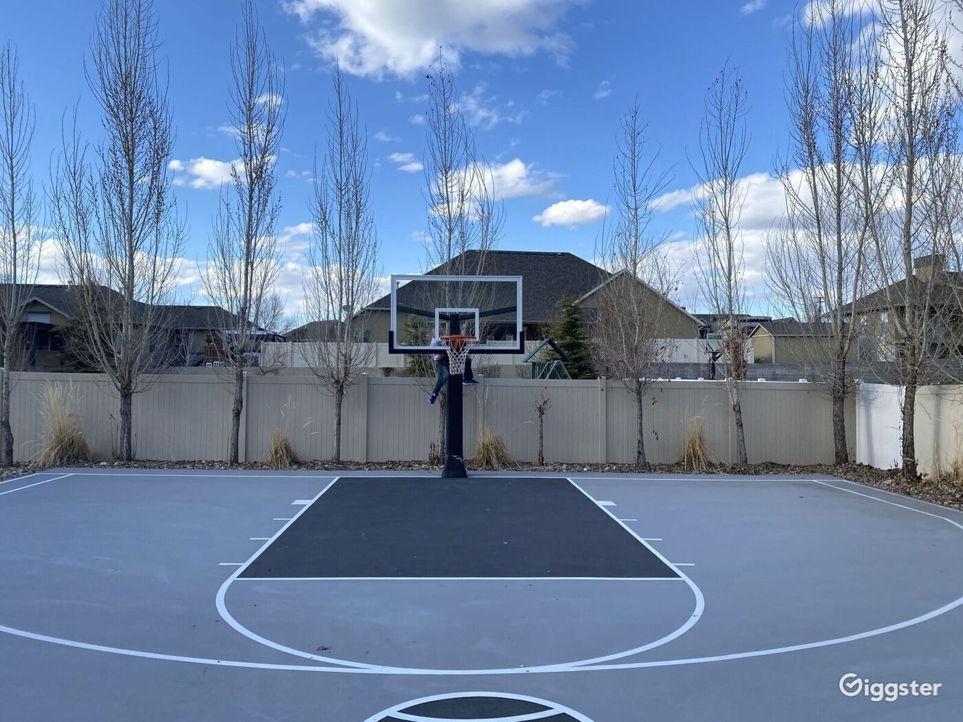 Spacious and Fenced Full Basketball Court | Rent this location on Giggster