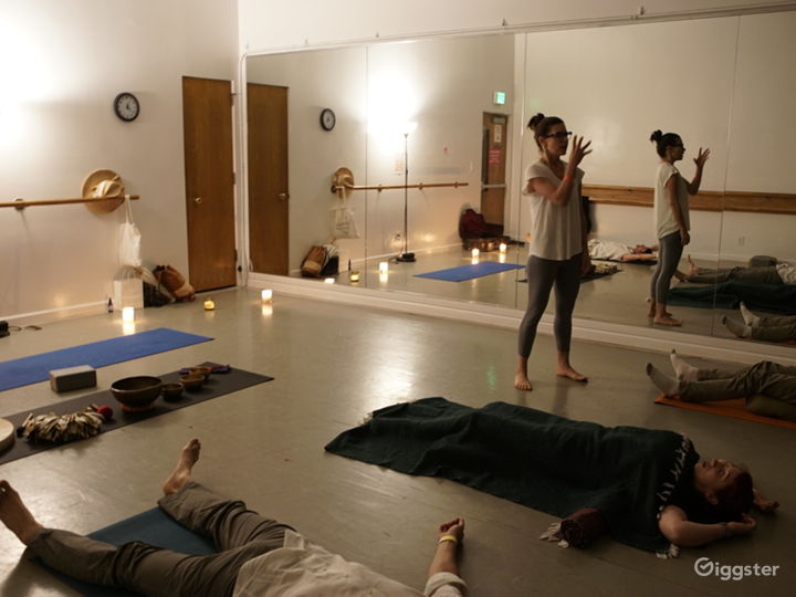 Dance & Yoga Studio in Heart of Silverlake | Rent this location on Giggster
