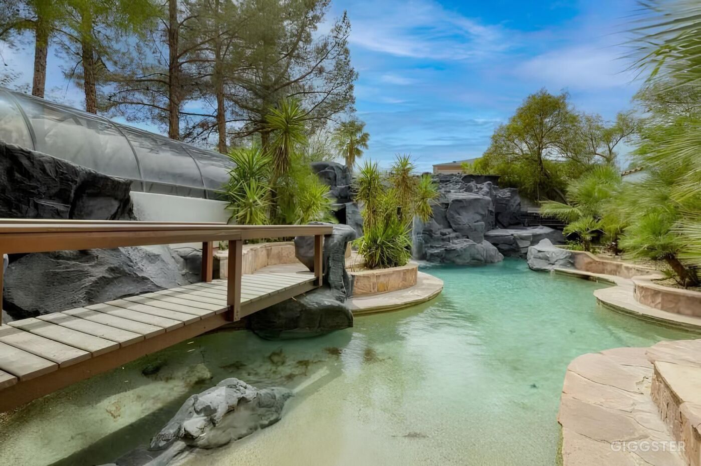 Cascade Pool Palace in Vegas | Rent this location on Giggster