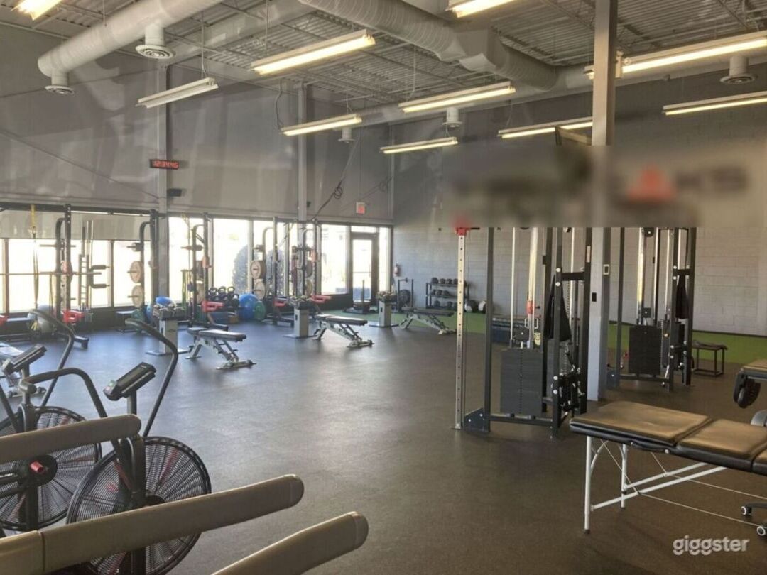 Open concept fitness facility | Rent this location on Giggster