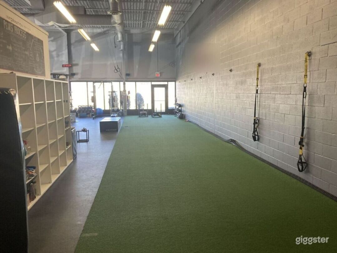 Open concept fitness facility | Rent this location on Giggster