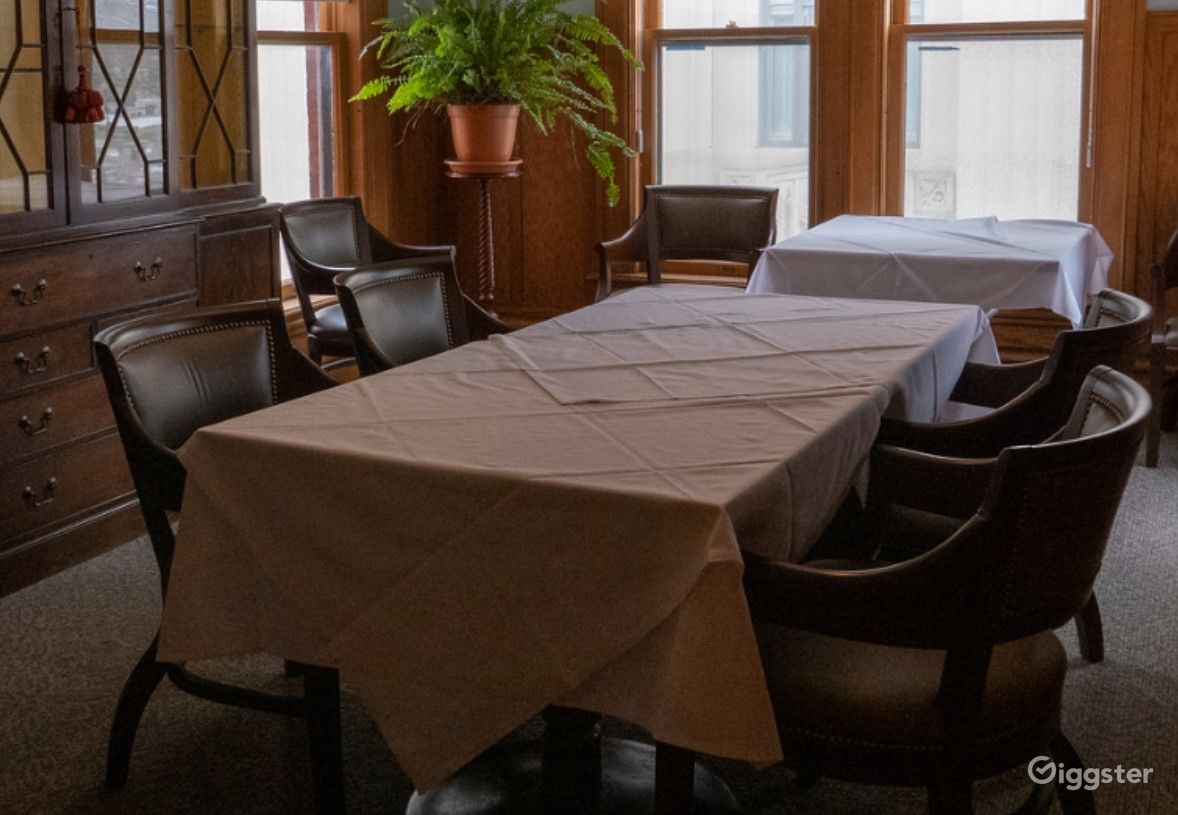 The Michigan Room in Kalamazoo | Rent this location on Giggster