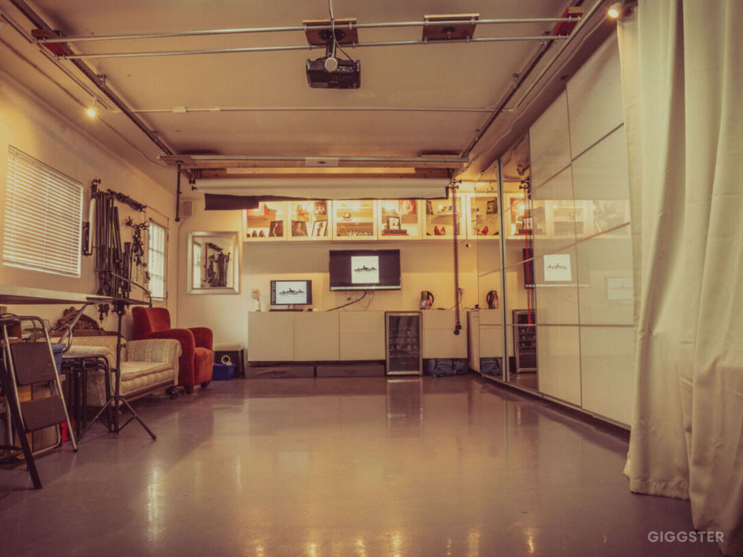 Studio in Garage for Rent | Affordable Photo & Film Space | Giggster