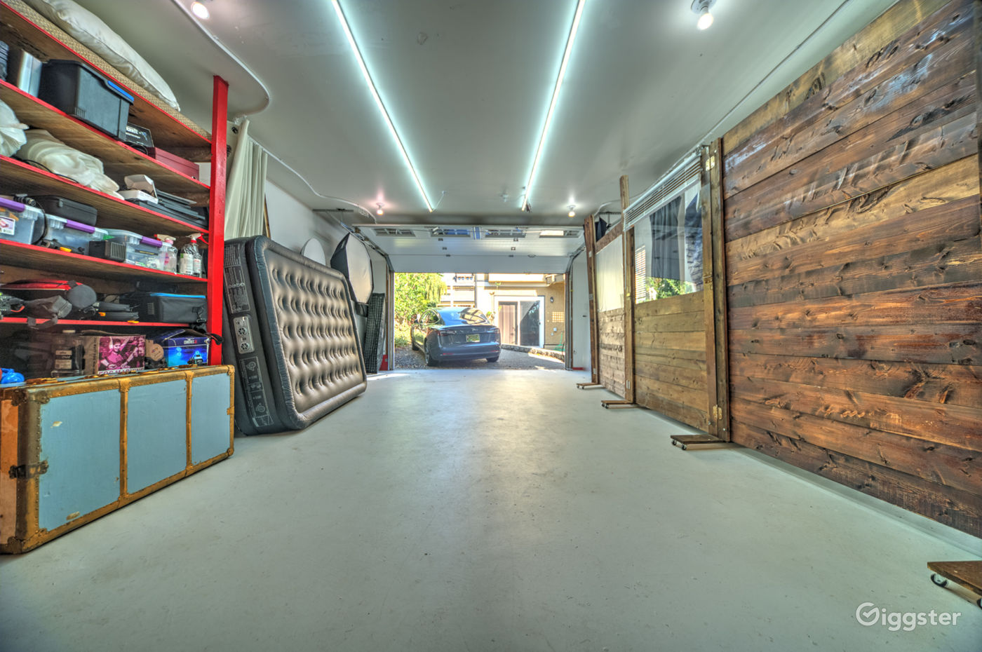 Converted Garage Studio Space | Rent this location on Giggster
